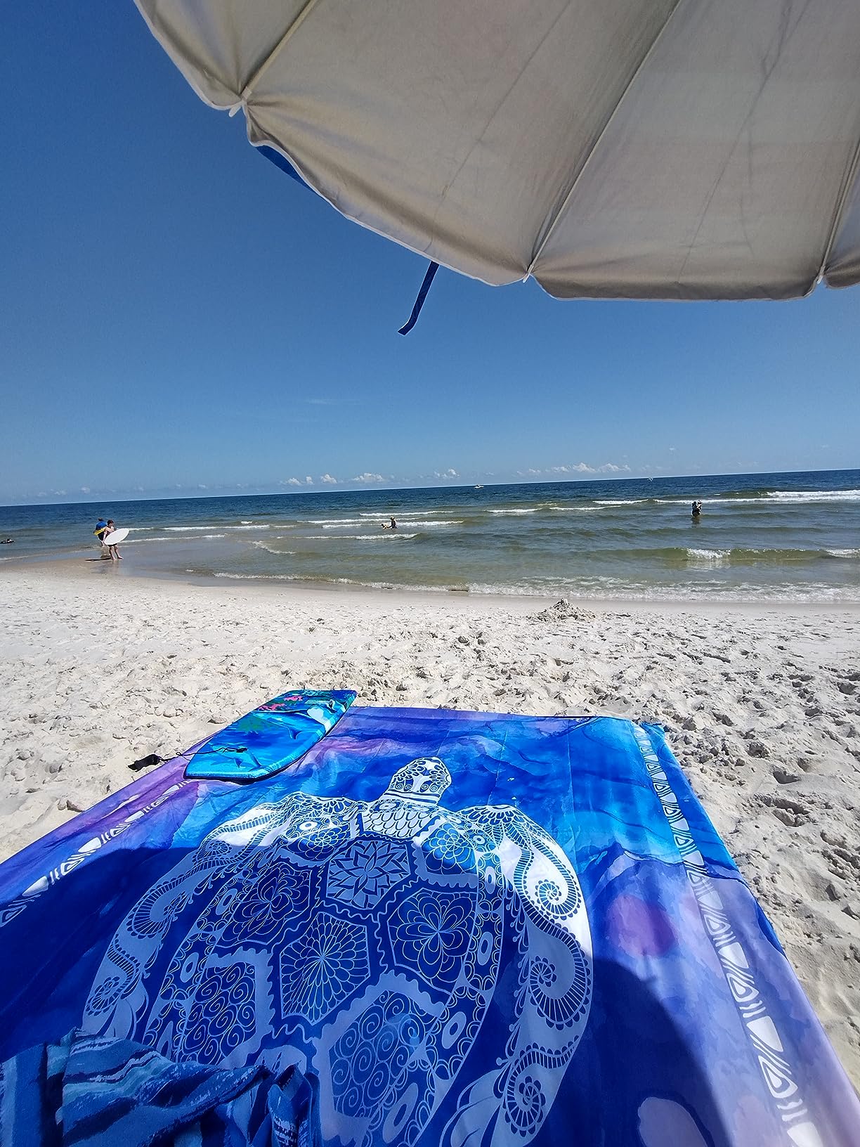 Amazon.com: Sunlit 106"x81" Large Soft Sand Poof Beach Blanket with ...