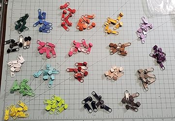 Amazon.com: 63 Yards 21 Colors #5 Nylon Coil Zippers with Pull 126P ...