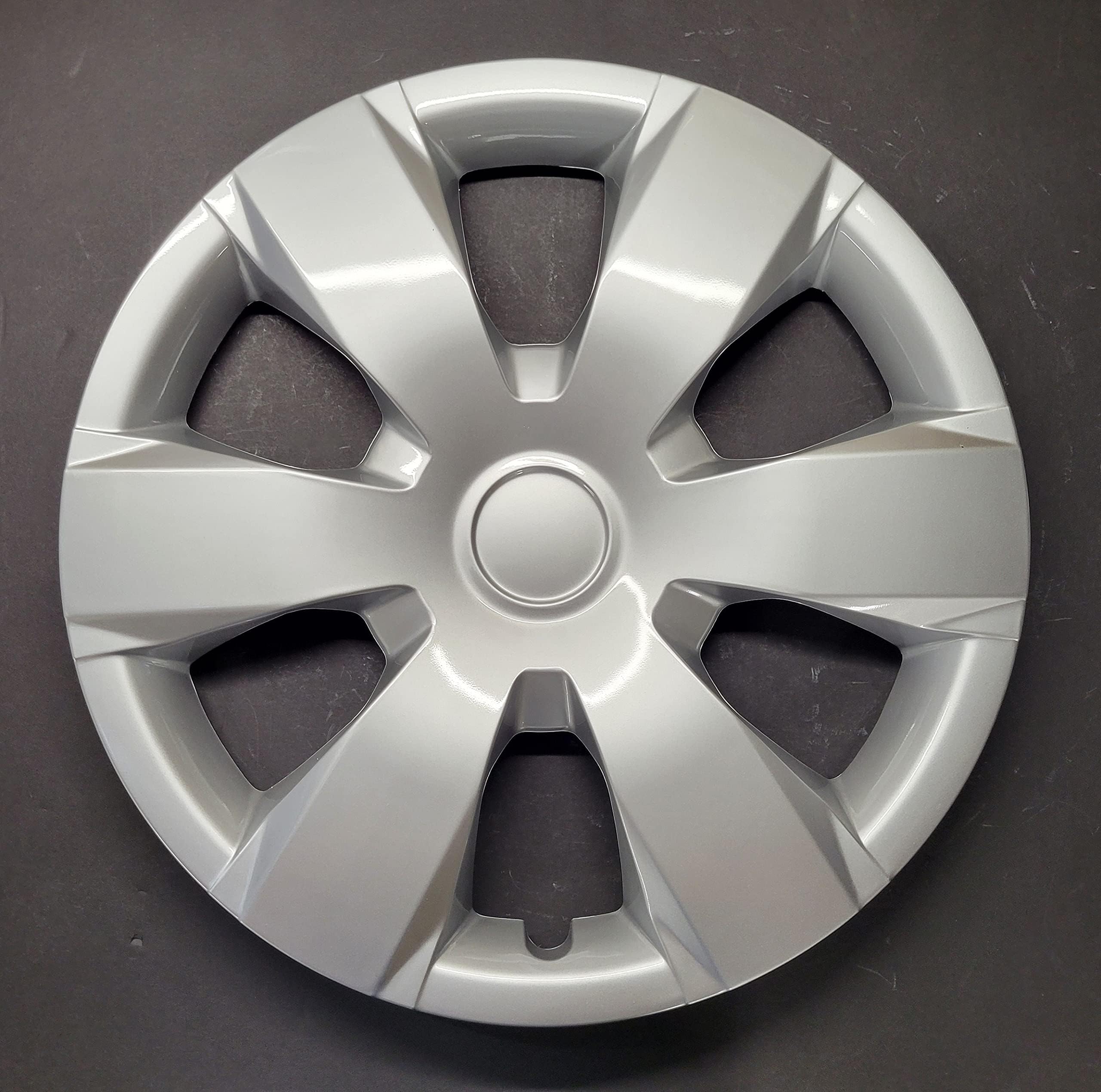 Amazon.com: Hubcaps.com - Premium Quality 16 inch Silver Hubcaps fits ...