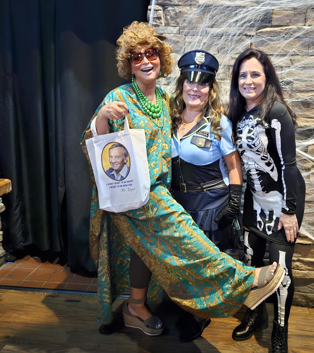 Amazon.com: karlery Women's Short Bob Curly Orange Wig Halloween ...