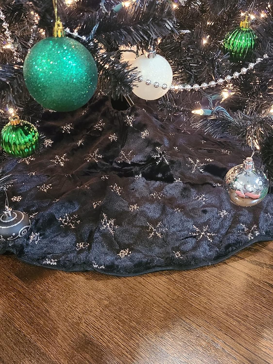 Amazon.com: Small Tree Skirt Black Silver Faux Fur Christmas Tree Skirt ...