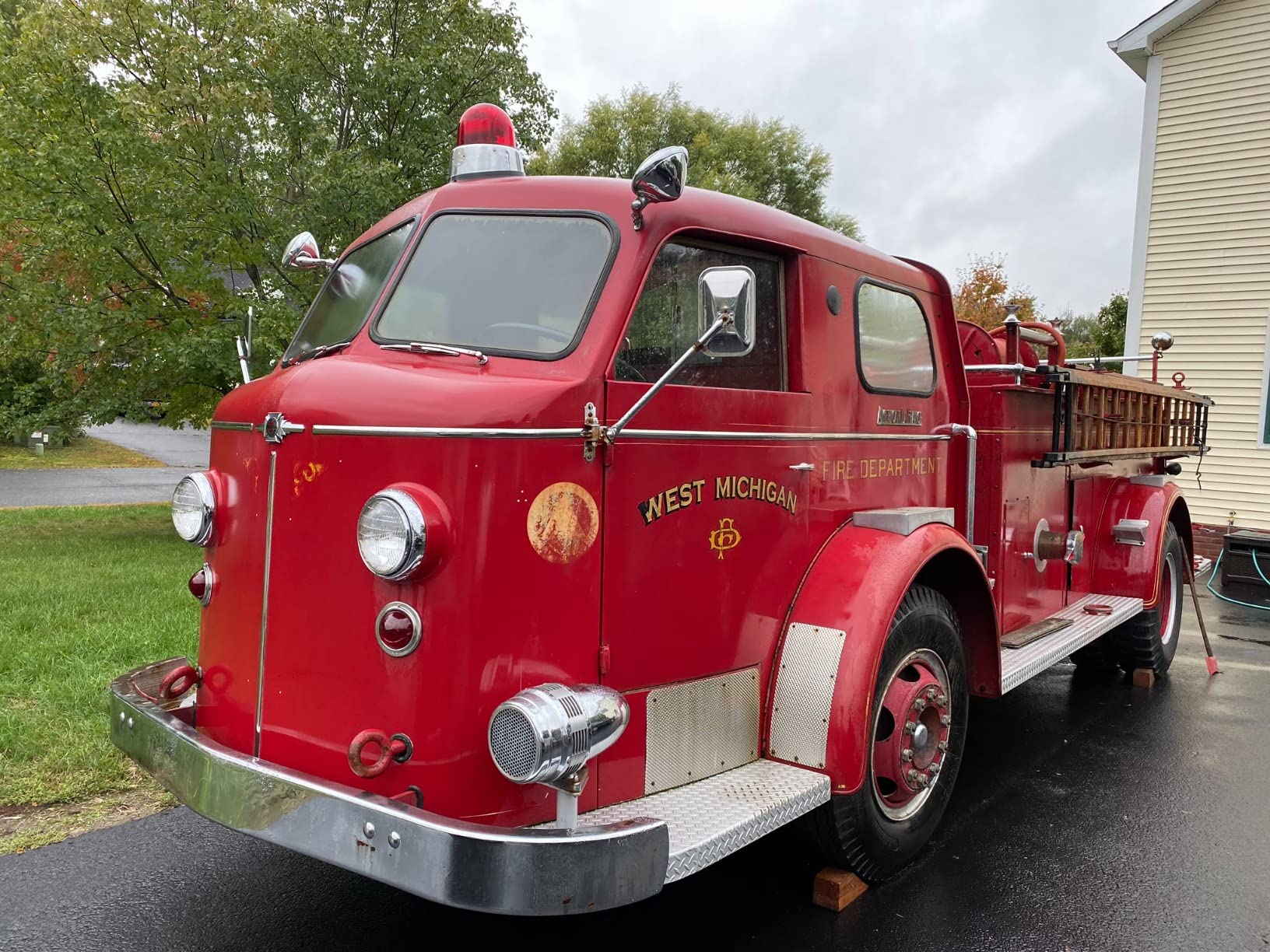 America's Fire Engine: The American-LaFrance 700 Series, 1947-1959 ...