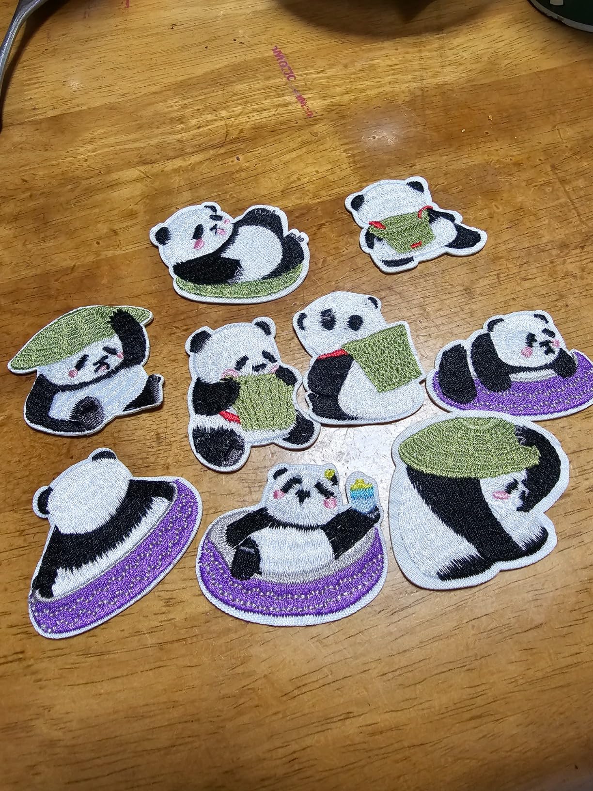 Amazon.co.jp: (LOLO import) パンダ 刺繍 アイロン ワッペン アップリケ : ホビー