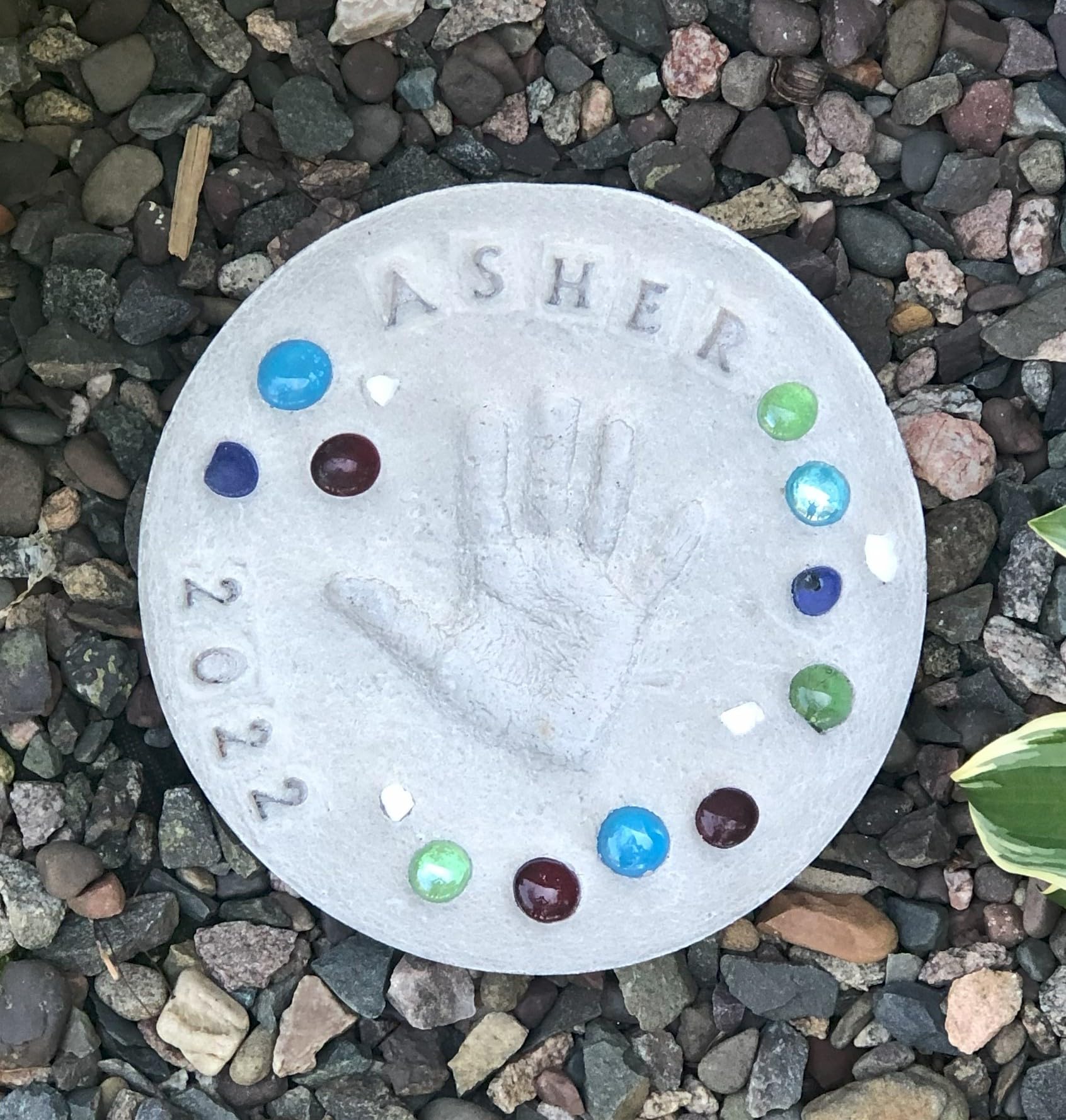 Snapklik.com : DIY Stepping Stone Kit