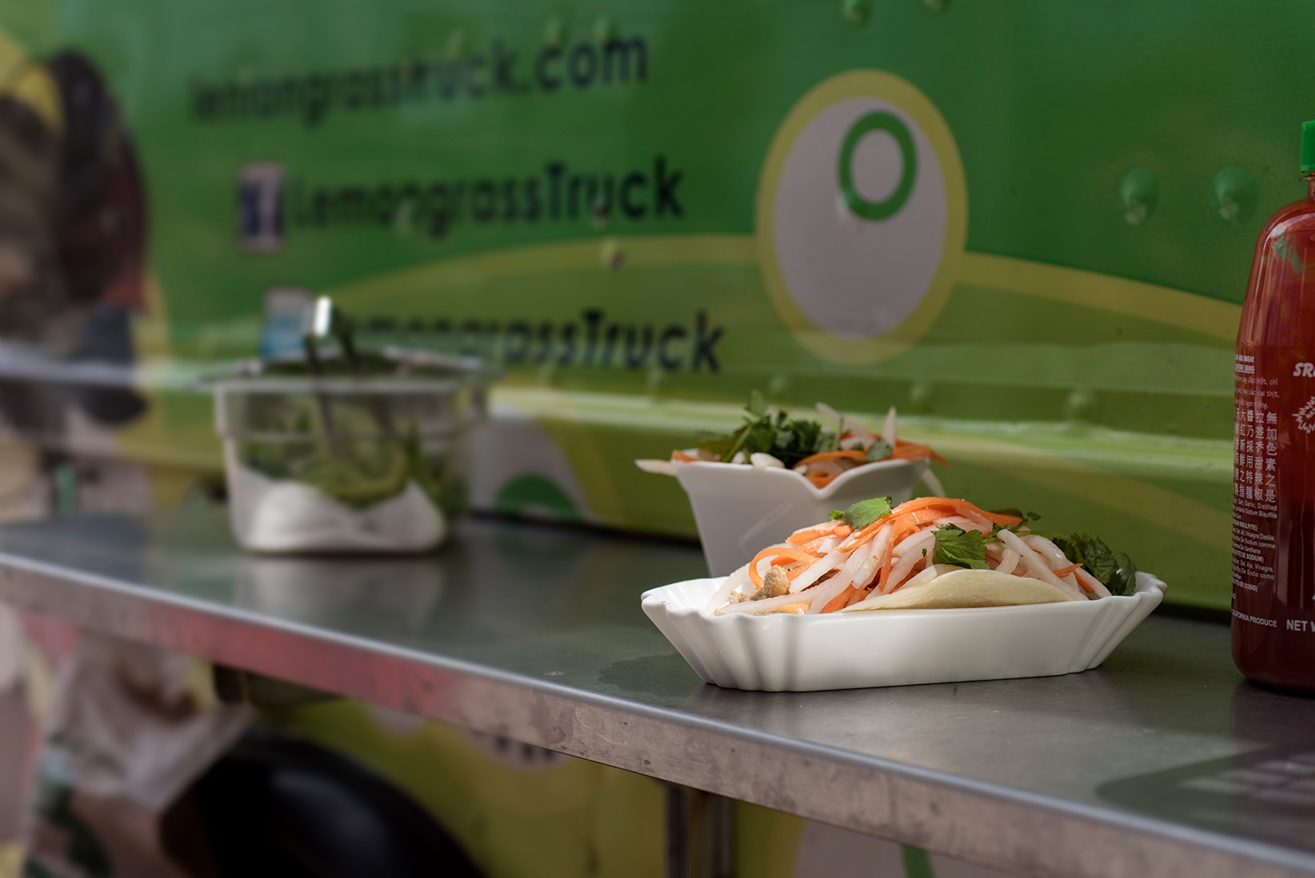 Snapklik.com : Fortessa Fortaluxe Food Truck Chic Hot Dog Plate