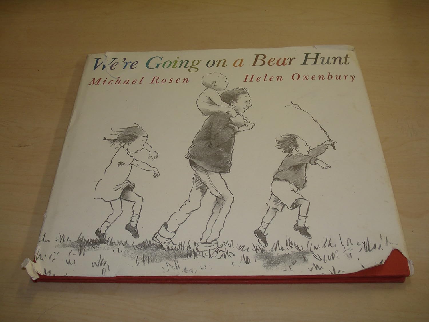 We're Going on a Bear Hunt: Michael Rosen: 9780744511352: Amazon.com: Books