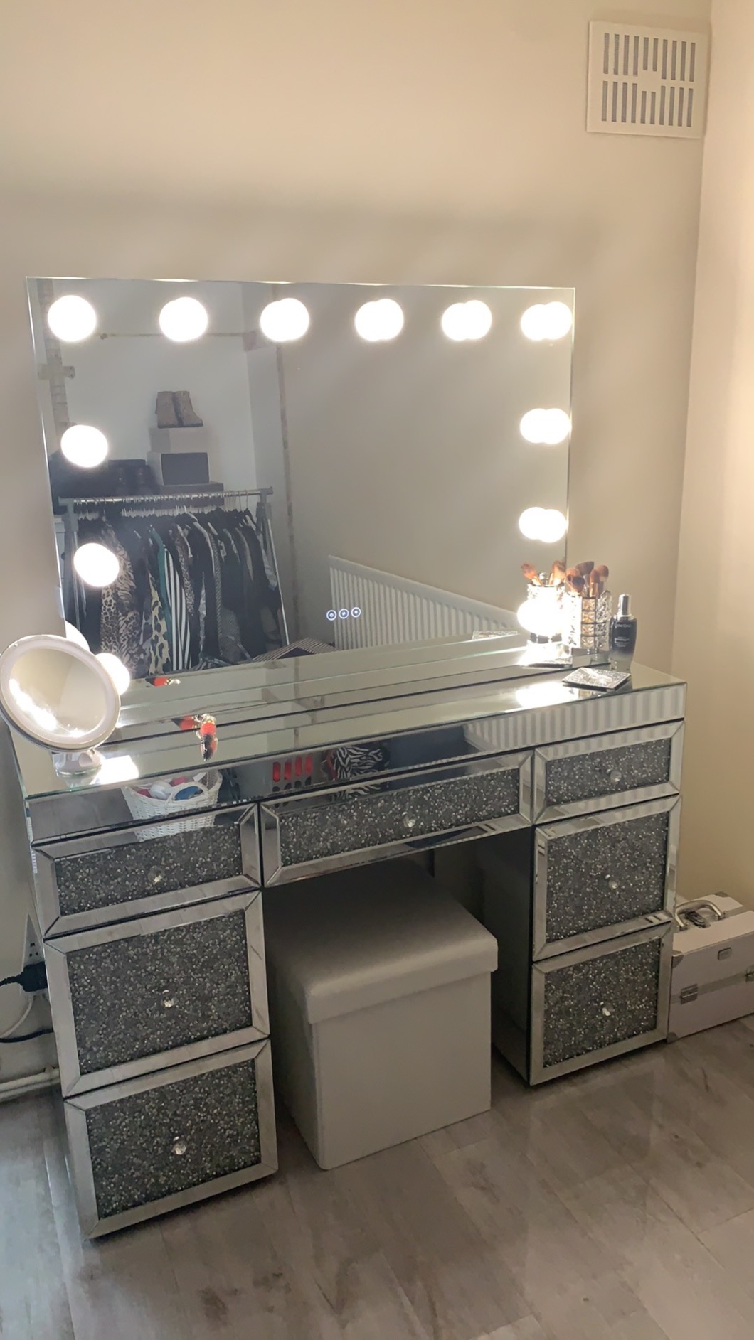 Glamour Mirrors™ Kendall LED Hollywood Mirror | Day to Night Colour ...