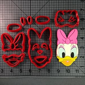 Amazon.com: Daisy Duck Cookie Cutter Set 2.3 inches x 4 inches: Home ...