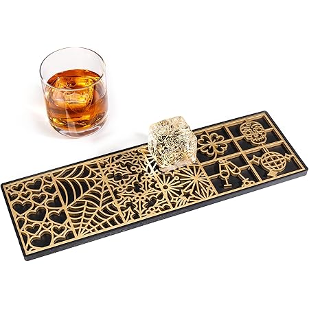 Amazon.com: D20 Dice Shaped DND Fantasy Whisky Ice Cube Mold - Level Up Your Drinks: Home & Kitchen