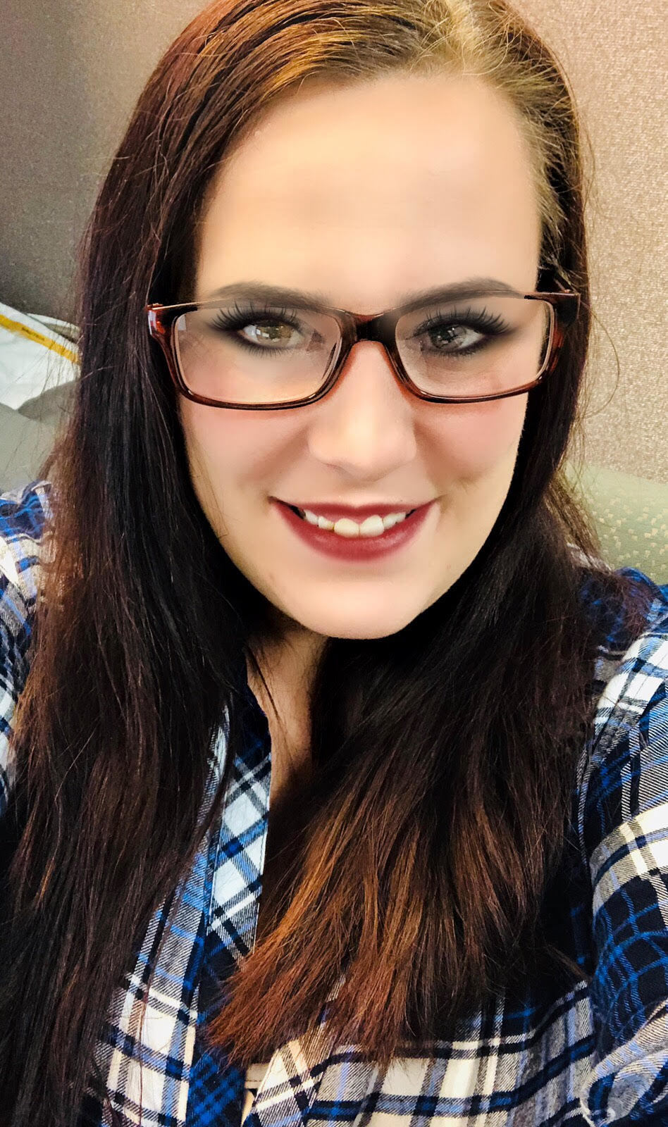 Ashley Goss's Instagram, Twitter & Facebook on IDCrawl