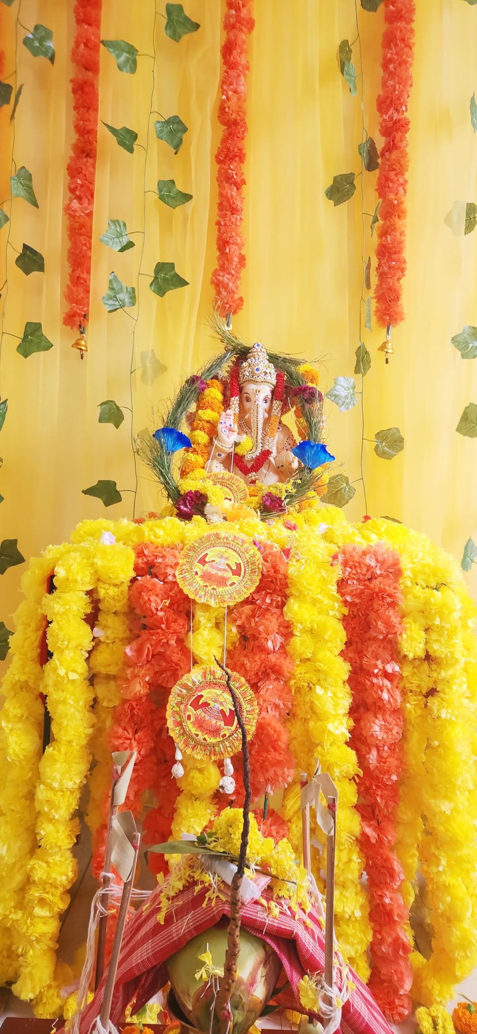 Special You haldi Backdrop Decoration Cloth with Yellow net Curtain ...