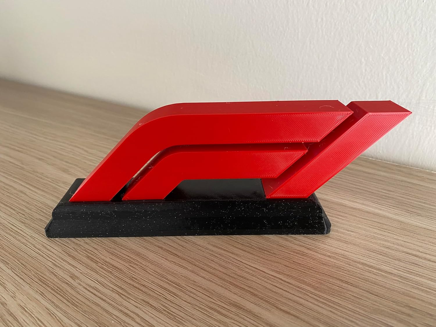 Formula 1 Logo Display – F1 Desk decor for Car Lovers | Stylish Red ...