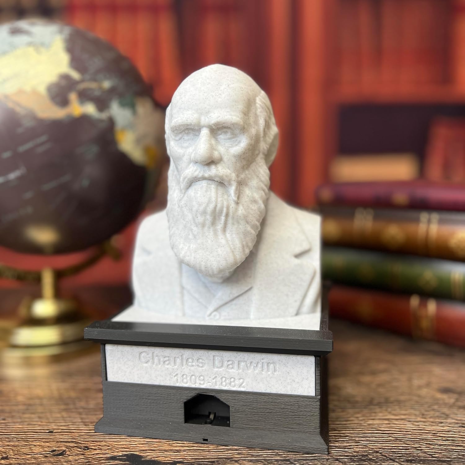 Amazon.com: MunnyGrubbers - Charles Darwin - Talking Busts - Plastic ...