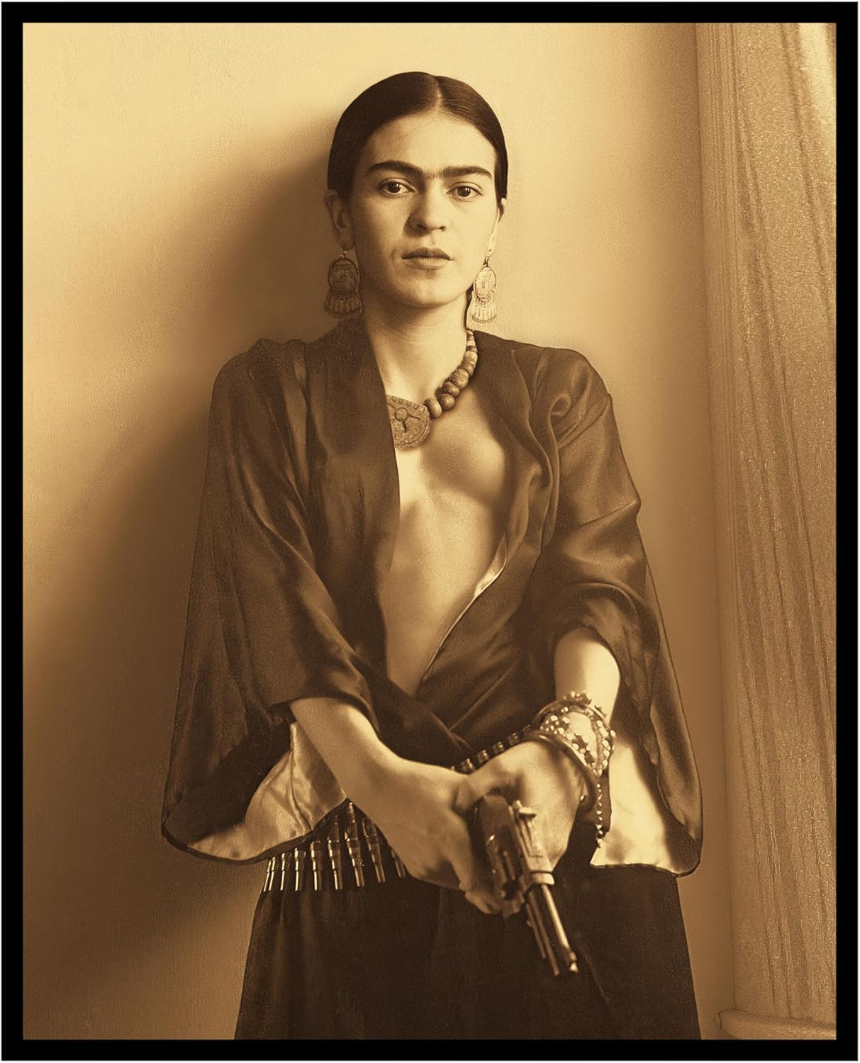 Amazon.com: Poster Master Frida Poster - Frida Holding a Gun Print ...