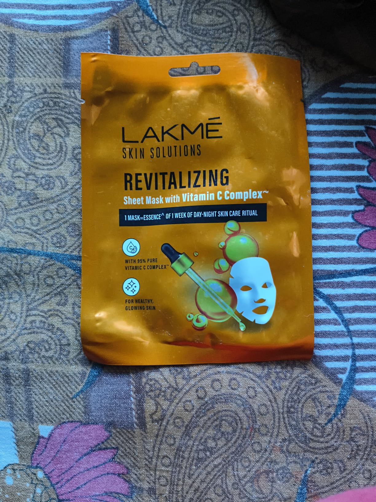 Buy Lakme Skin Solutions Sheet Mask Revitalizing with Vitamin C 25ml ...