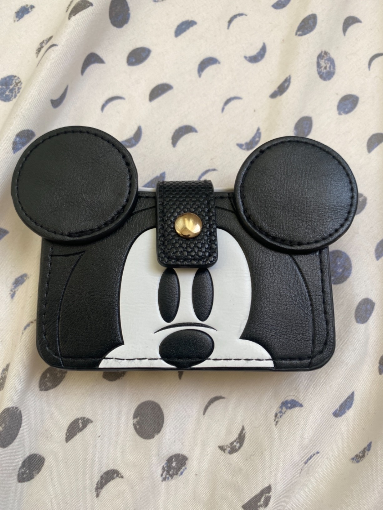 Amazon.com: Disney Mickey Mouse Leather Snap Wallet : Clothing, Shoes ...