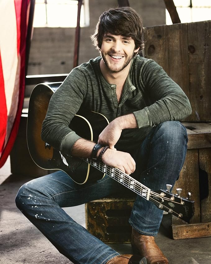 Amazon.com: Thomas Rhett 8 x 10 GLOSSY Photo Picture: Posters & Prints