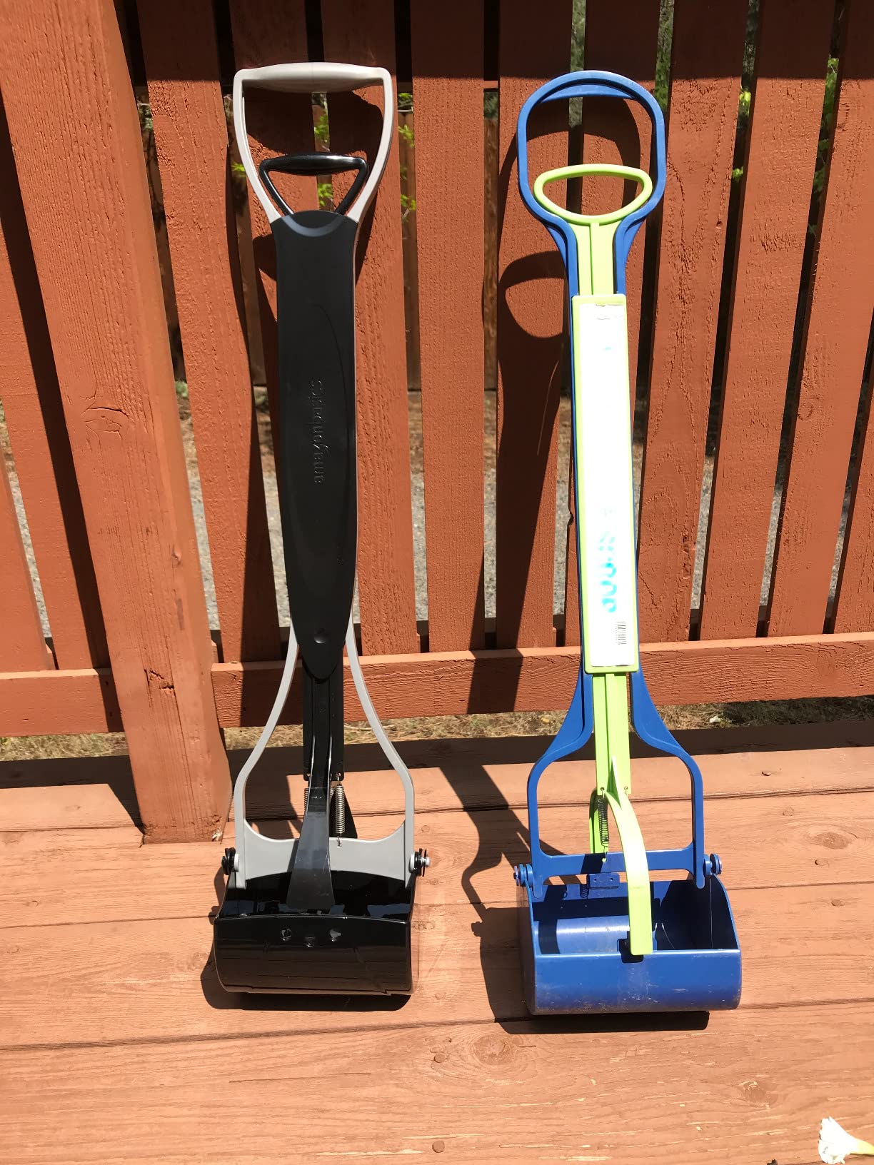 Amazon.com : Amazon Basics Lightweight, Spring-Loaded Pet-Waste Pooper ...