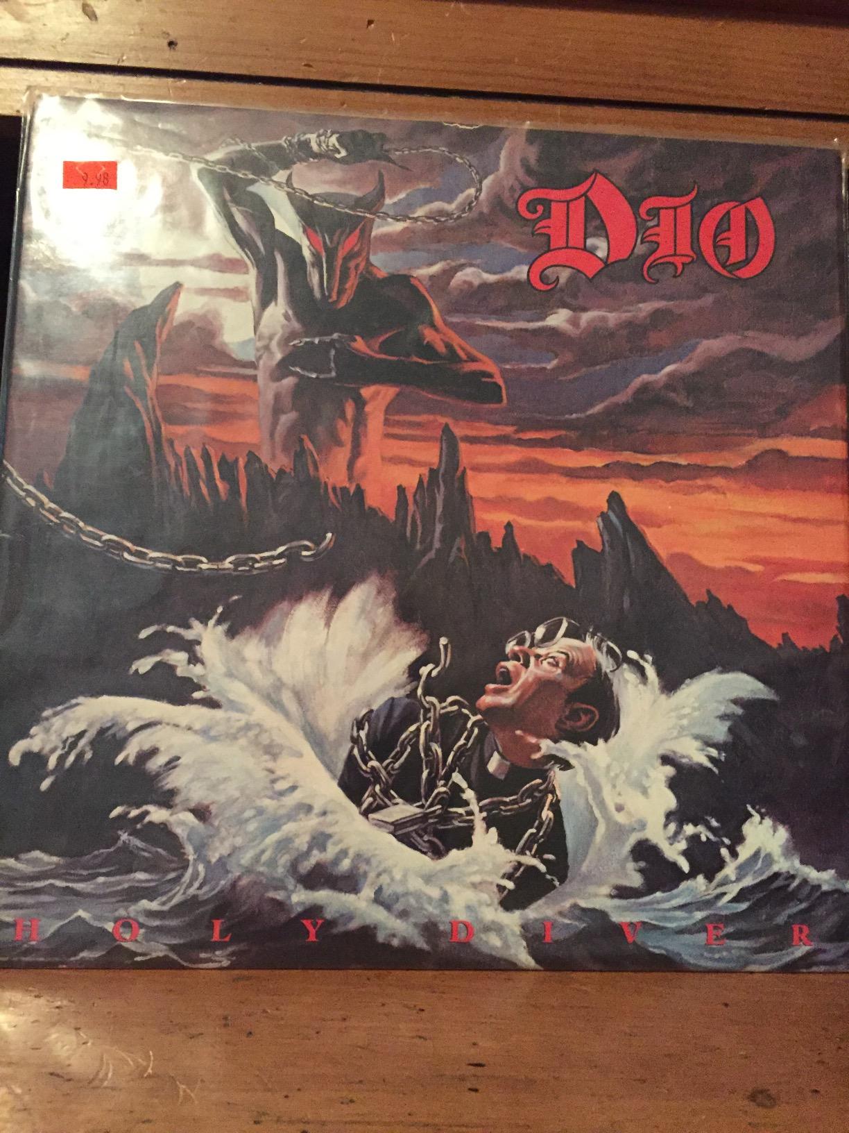 Amazon.com: Holy Diver: CDs & Vinyl
