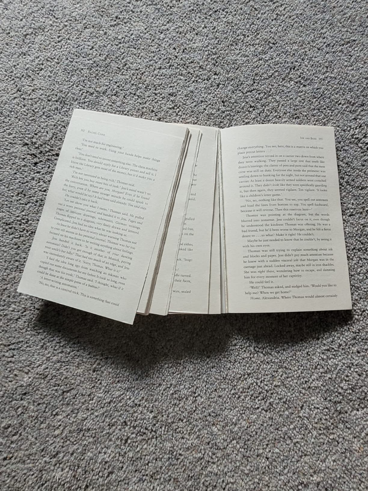 Ink and Bone: 1 (Great Library) : Caine, Rachel: Amazon.co.uk: Books