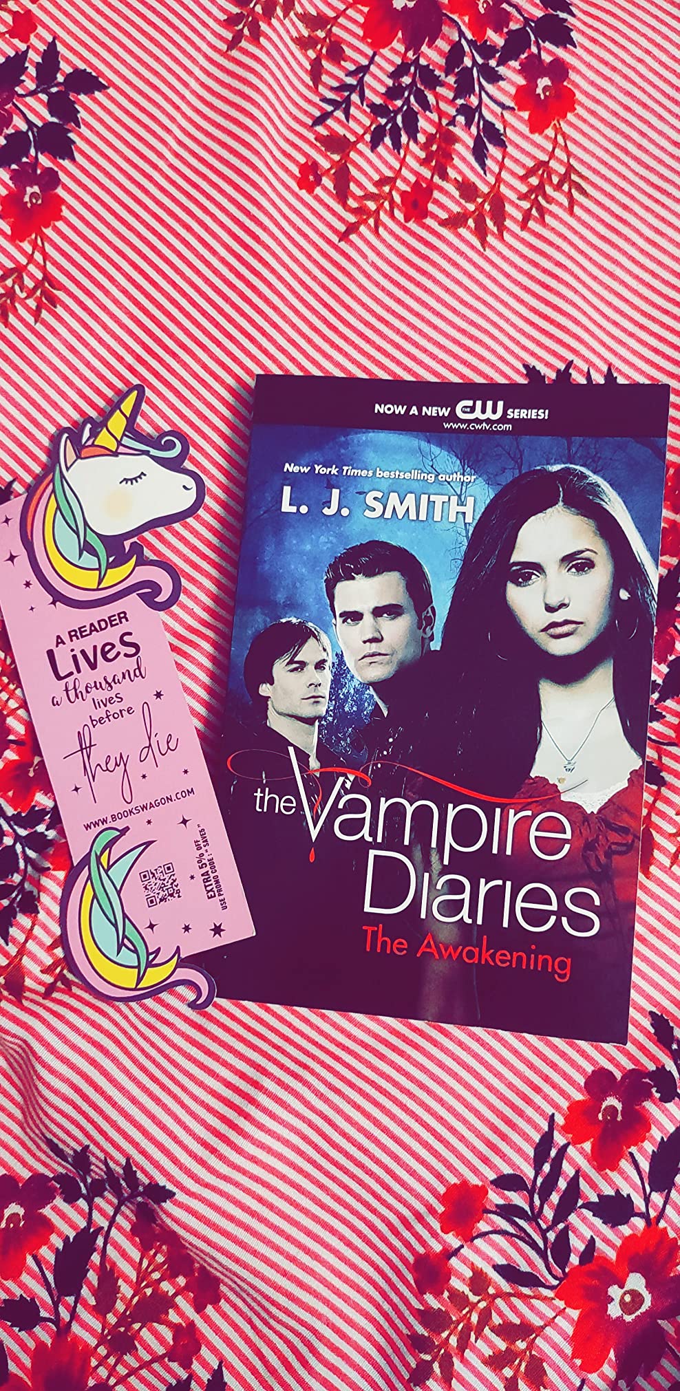 Buy The Vampire Diaries: 1: The Awakening Book Online at Low Prices in ...