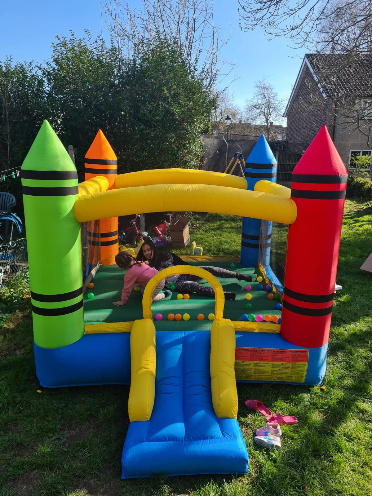 COSTWAY Inflatable Bounce House, Crayon Bouncy Castle with Large ...