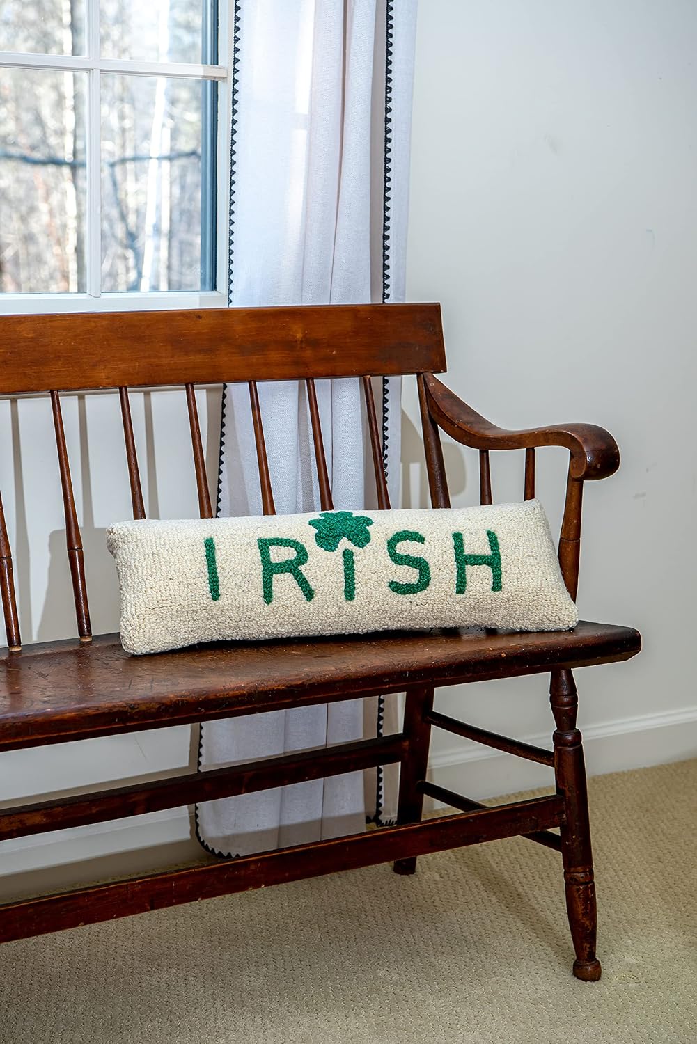 Amazon.com: Chandler 4 Corners Artist-Designed Irish Clover Hand-Hooked ...