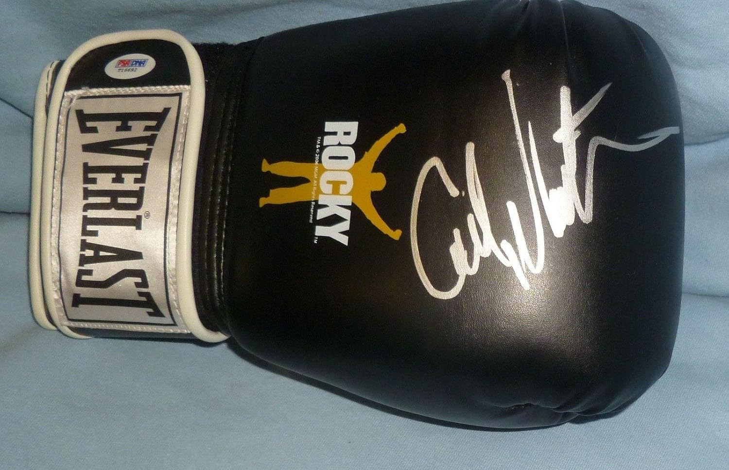 Carl Weathers Signed Official ROCKY Boxing Glove PSA/DNA COA Autograph ...