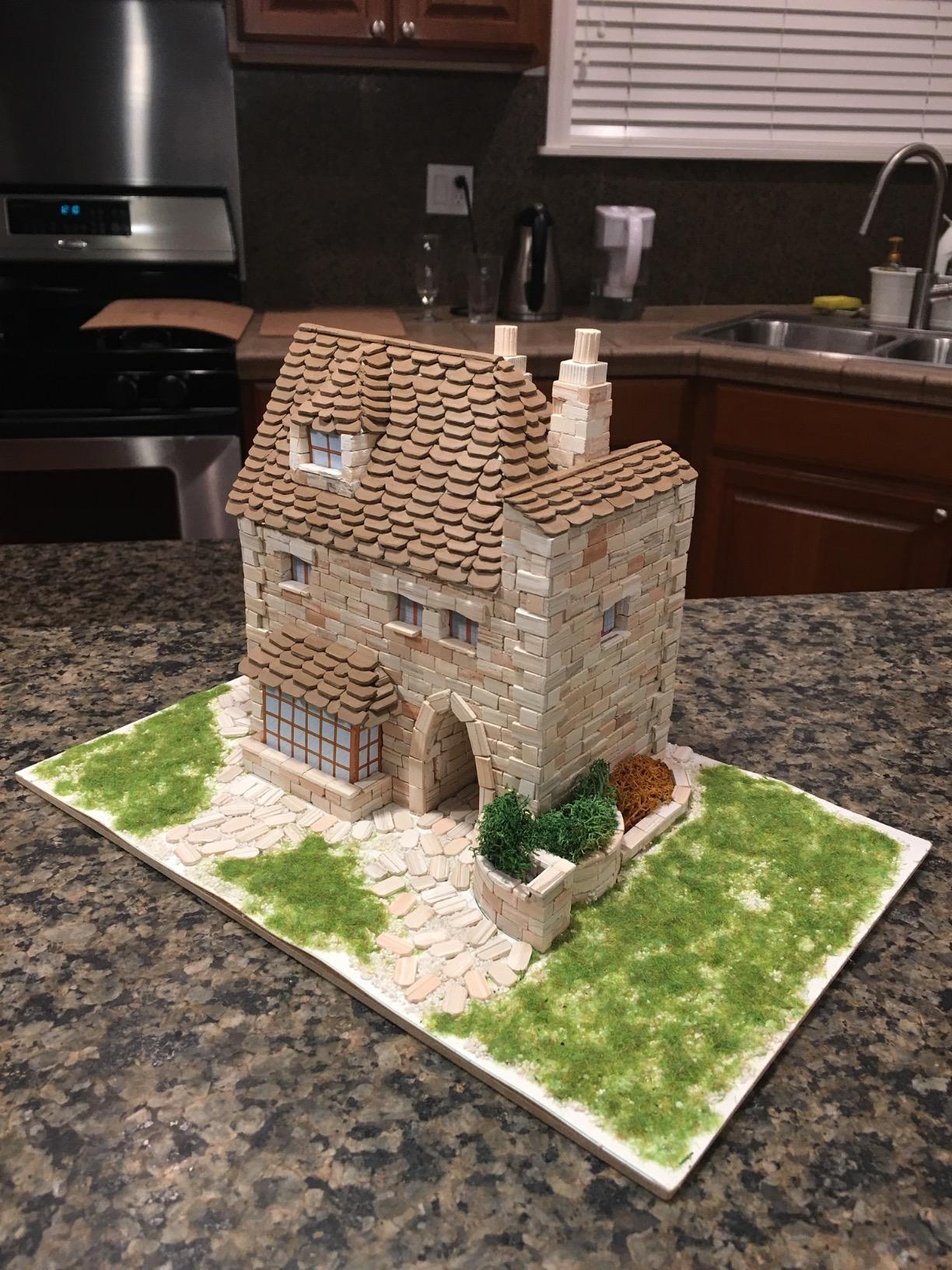 Amazon.com: English House Model Kit : Arts, Crafts & Sewing