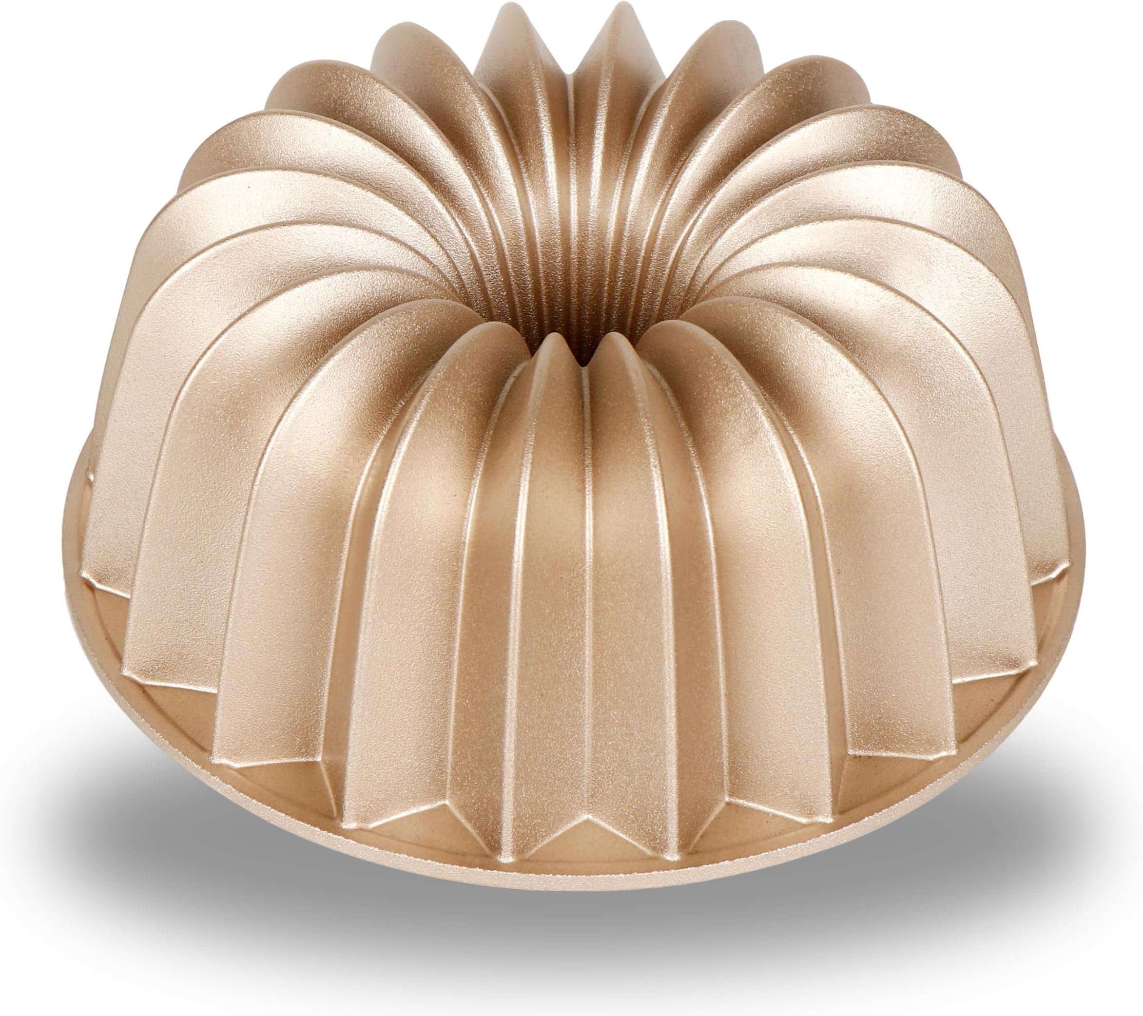Amazon.com: Nordic Ware Original Bundt Pan, 12-Cup, Toffee: Home & Kitchen