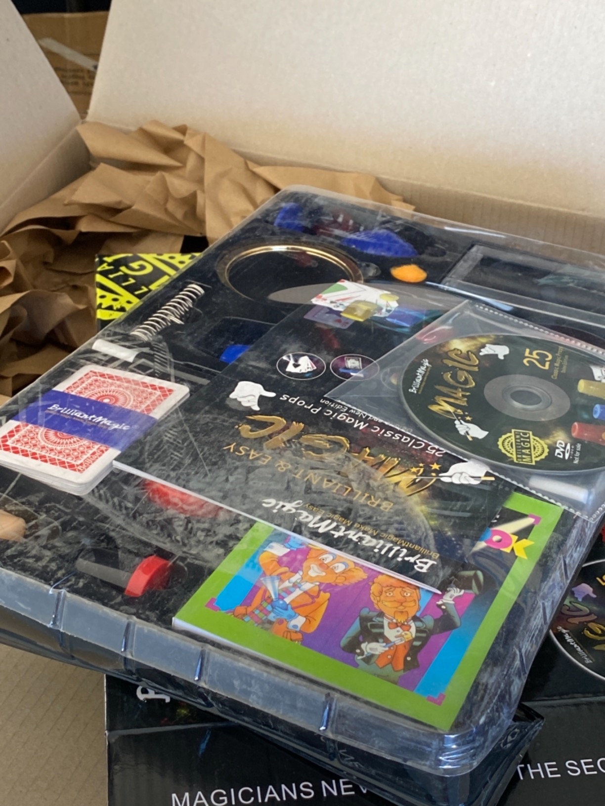 BrilliantMagic Magic Tricks Set for Kids Deluxe Edition Magic BMM001 : Amazon.com.au: Toys & Games