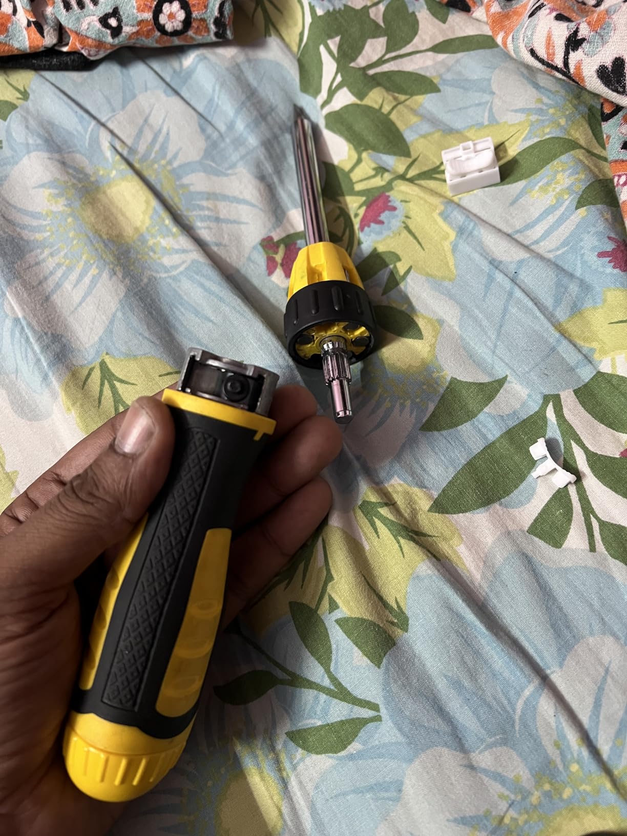 Stanley 10 pcs Multi-Bit Ratcheting Screwdriver-68-010-22 : Amazon.in ...