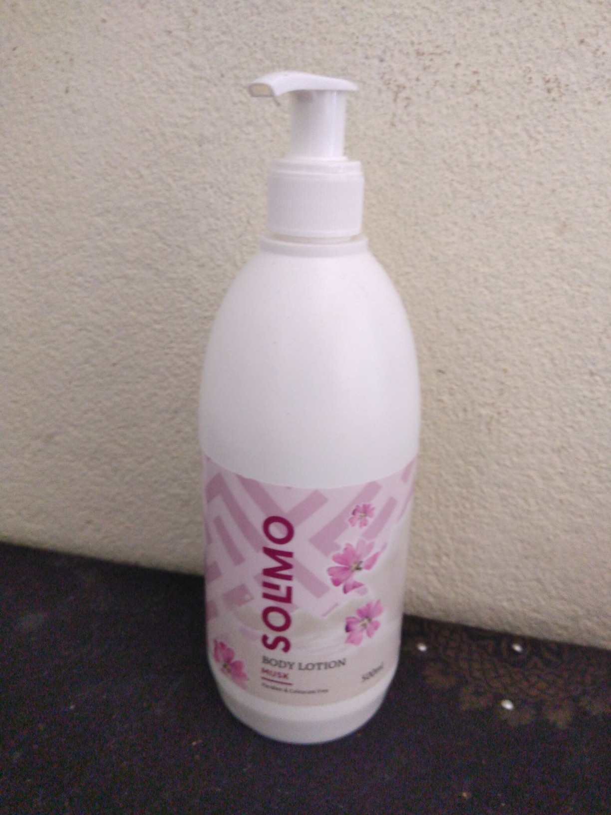 Buy Amazon Brand - Solimo Musk Body Lotion, 500 ml Online at Low Prices ...