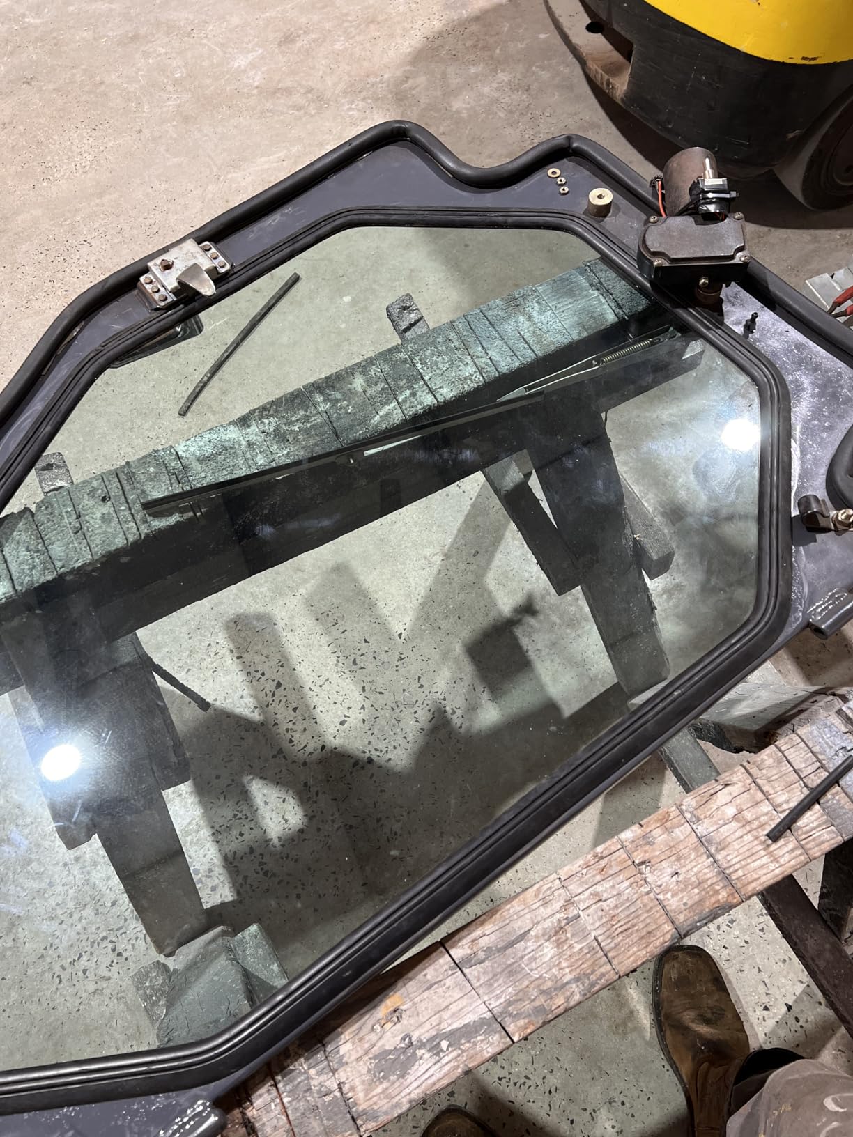 Amazon.com: All States Cab Glass - Door Tinted fits New Holland L565 ...