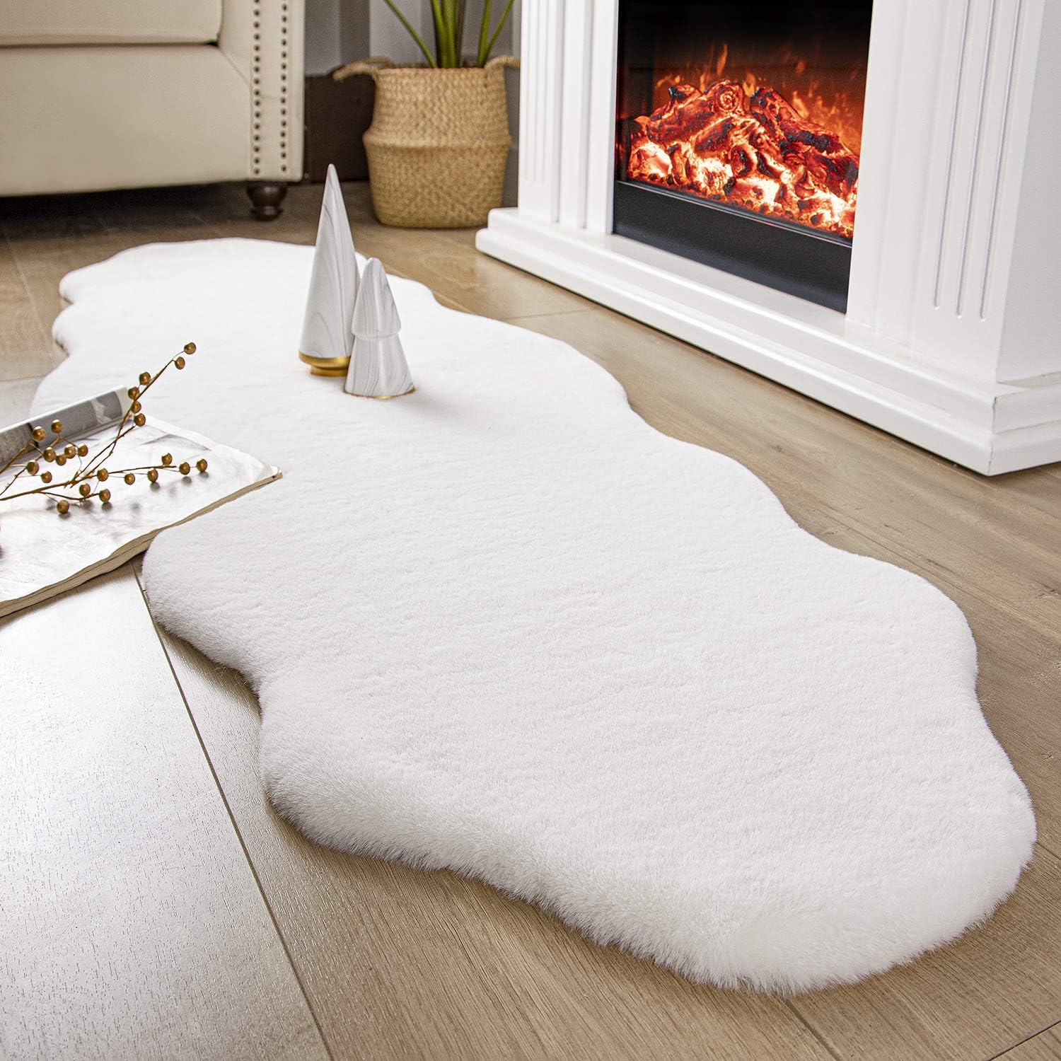 Amazon.com: Mon Chateau Luxury Collection Lux Faux Fur Rug Light Grey ...