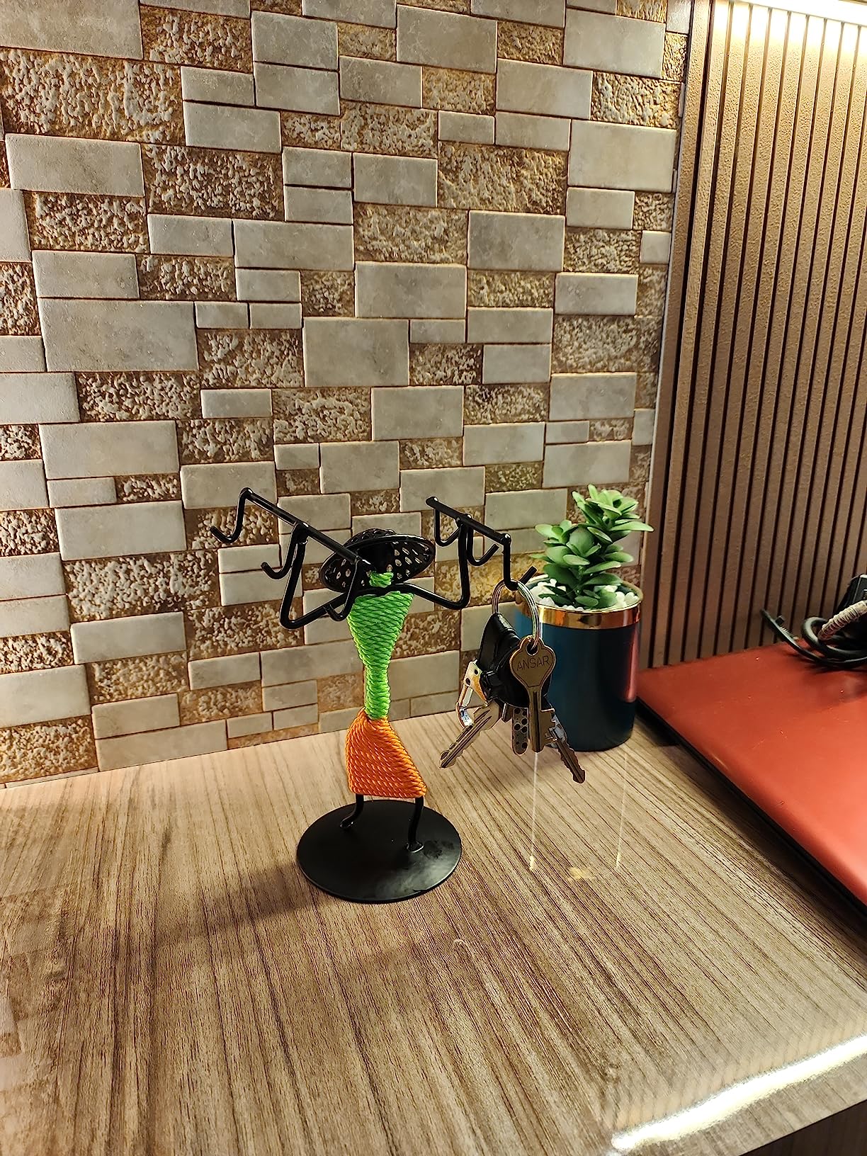 ORCHID ENGINEERS Metal key holder for home, Black powder coated key ...