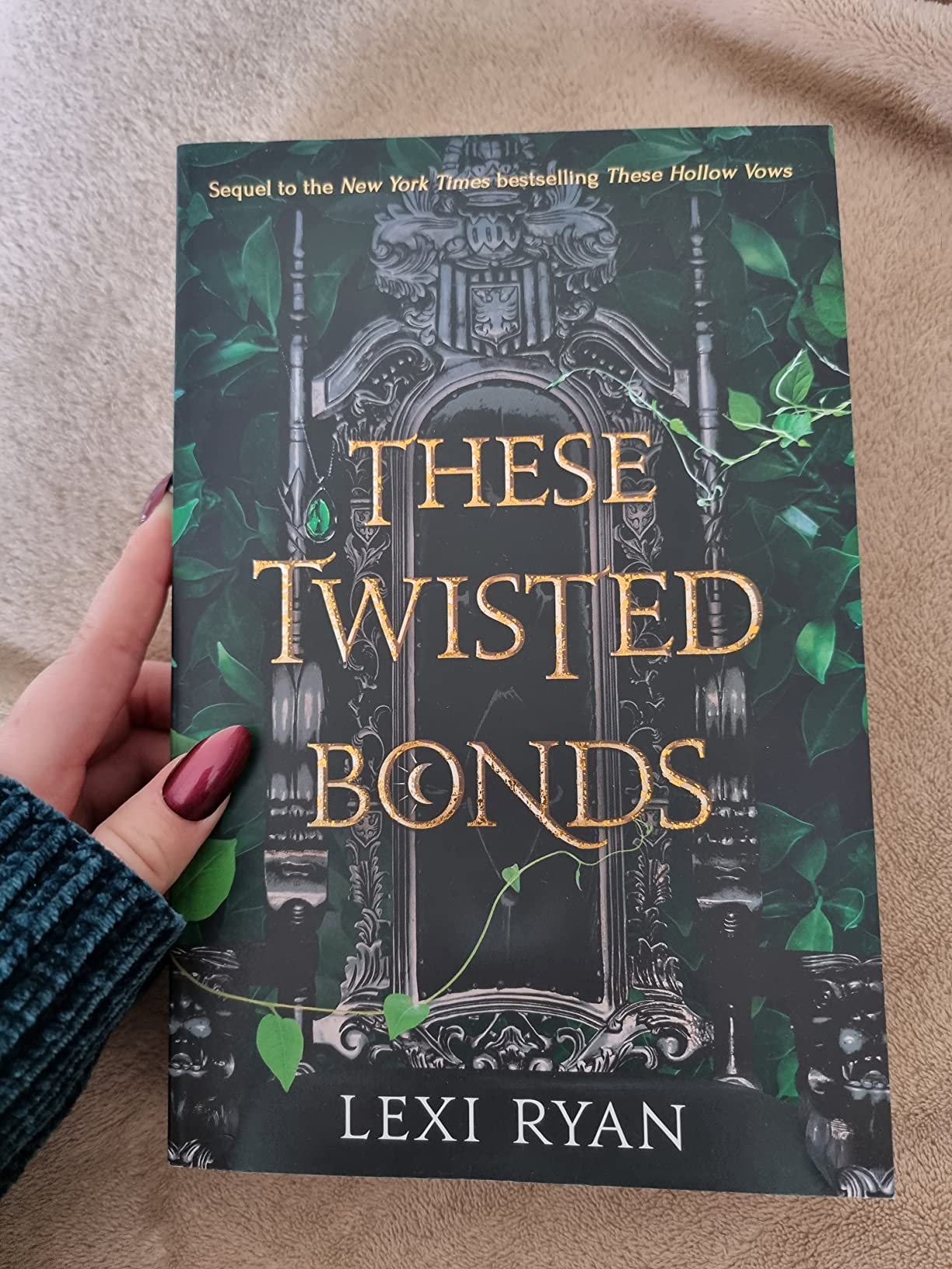 These Twisted Bonds: The #1 New York Times Bestseller : Ryan, Lexi ...