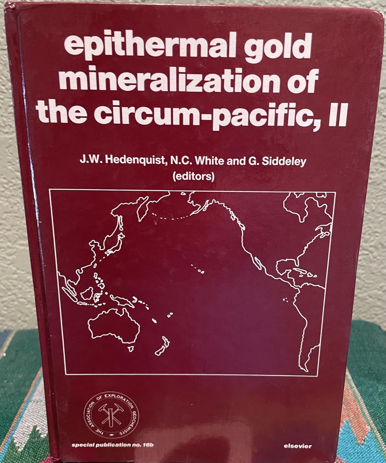 Amazon | Epithermal Gold Mineralization of the Circum-Pacific: Geology ...