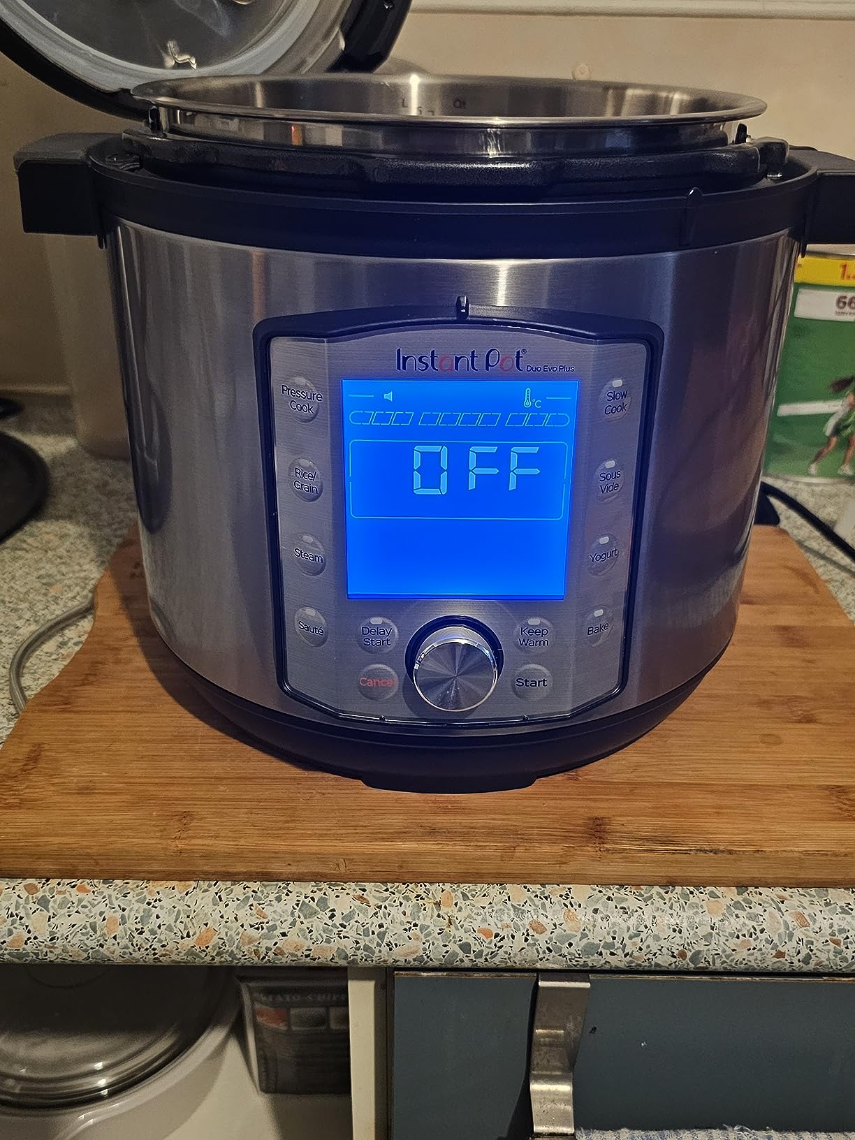 Instant Pot DUO EVO PLUS 5.7L Electric Pressure Cooker. 10 functions in ...