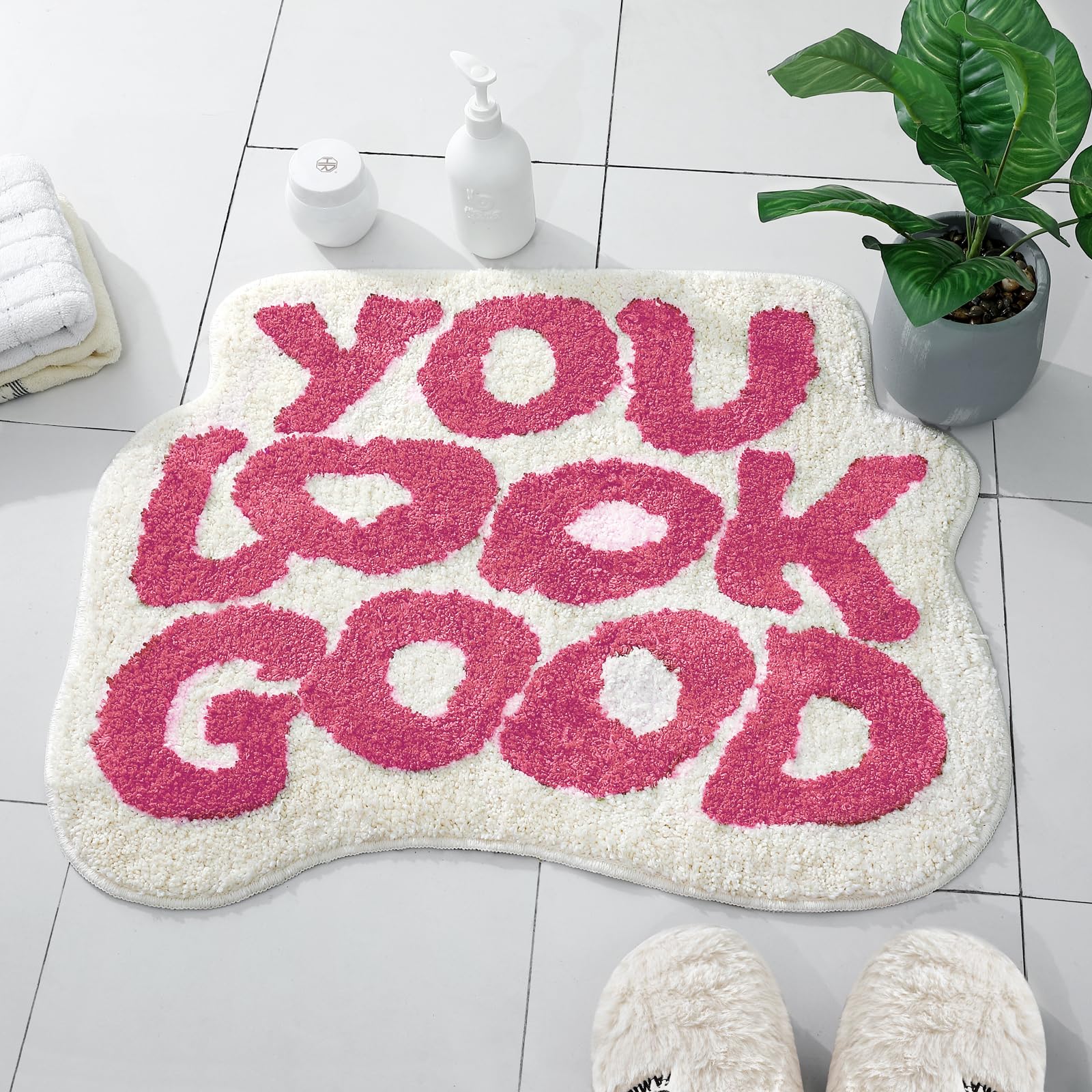Amazon.com: TOIVO You Look Good Bath Mat - Stylish Funny Red Bathroom ...