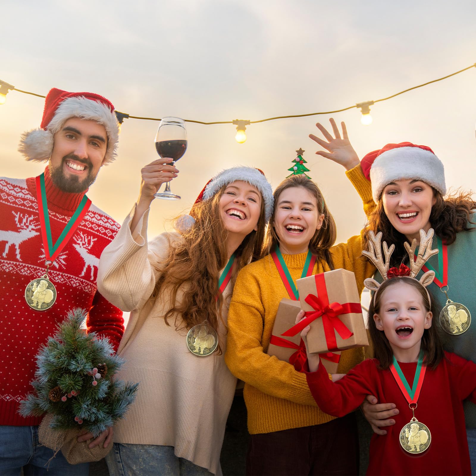 Snapklik.com : 30 Pcs Christmas Santa Medals Award 2" Gold Santa ...