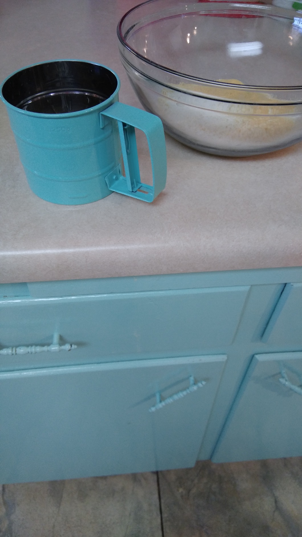 Amazon.com: Flour Sifter, Operated Flour Sifter, Handheld Sieve Flour ...