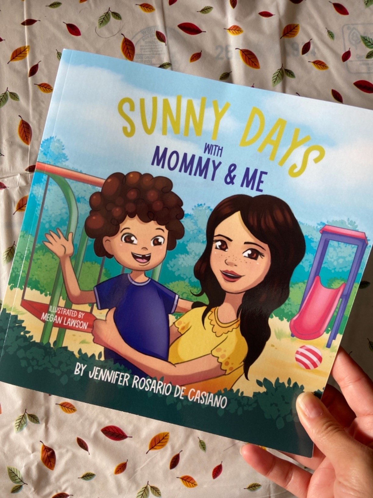 Amazon.com: Sunny Days with Mommy & Me: 9781955077415: Rosario de ...