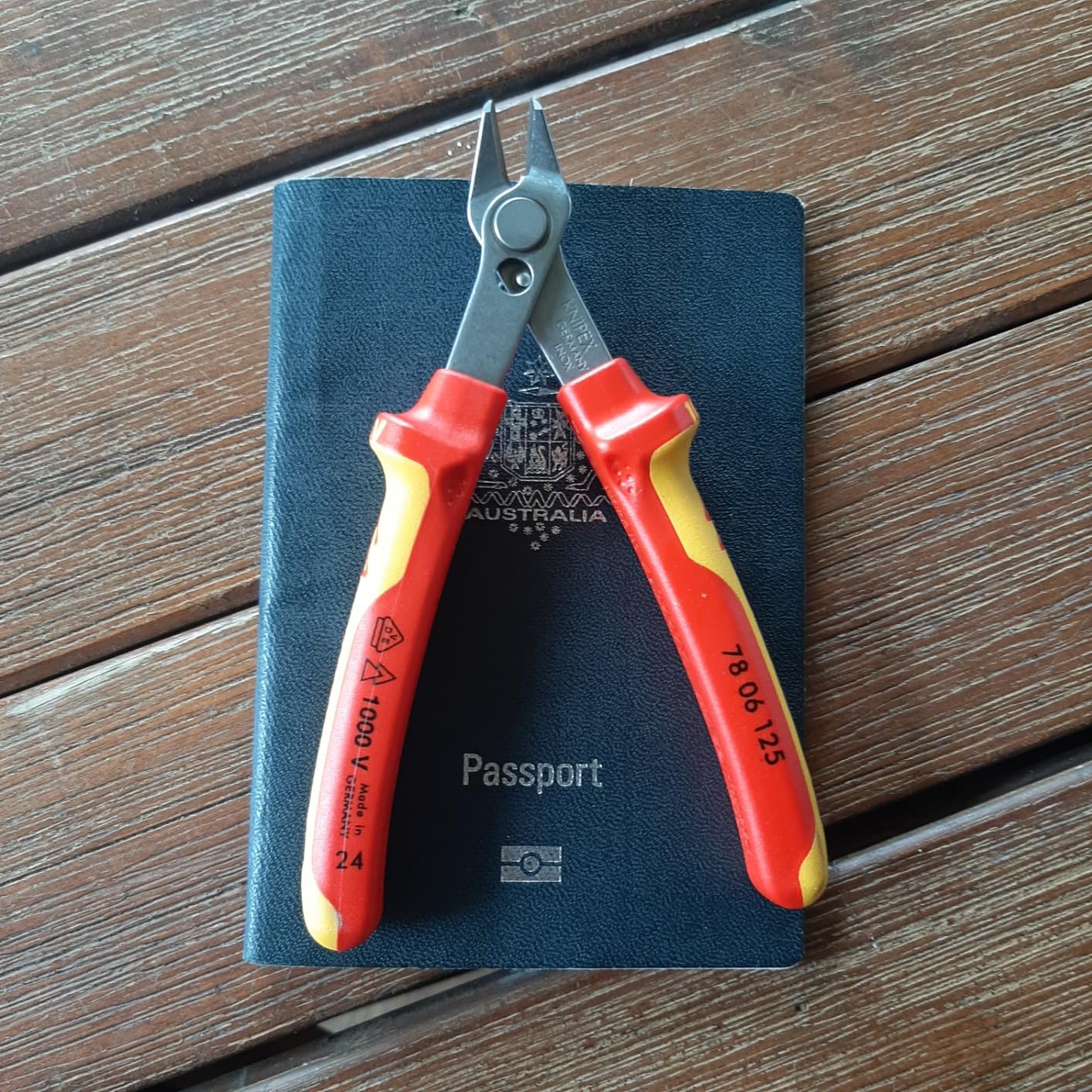 KNIPEX ELECTRONIC SUPER-KNIPS 125MM : Amazon.com.au: Home Improvement