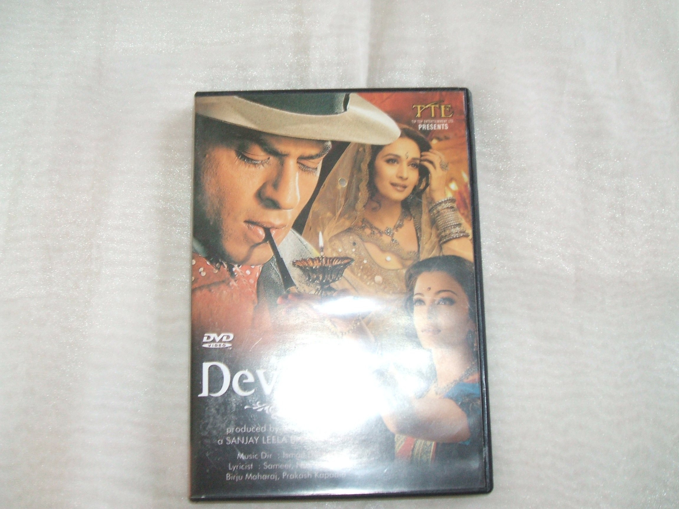 Amazon.com: Devdas : Shah Rukh Khan, Madhuri Dixit, Aishwarya Rai ...