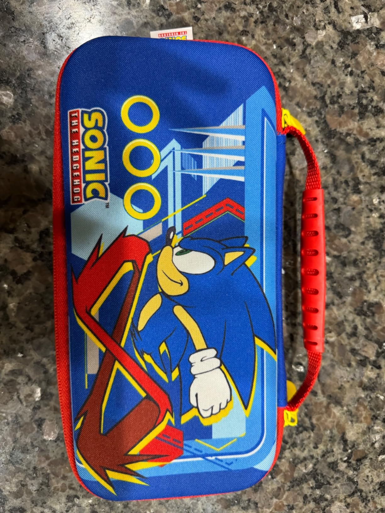 Amazon.com: Sonic the Hedgehog 8+ Years Gaming On-the-Go Kit with ...