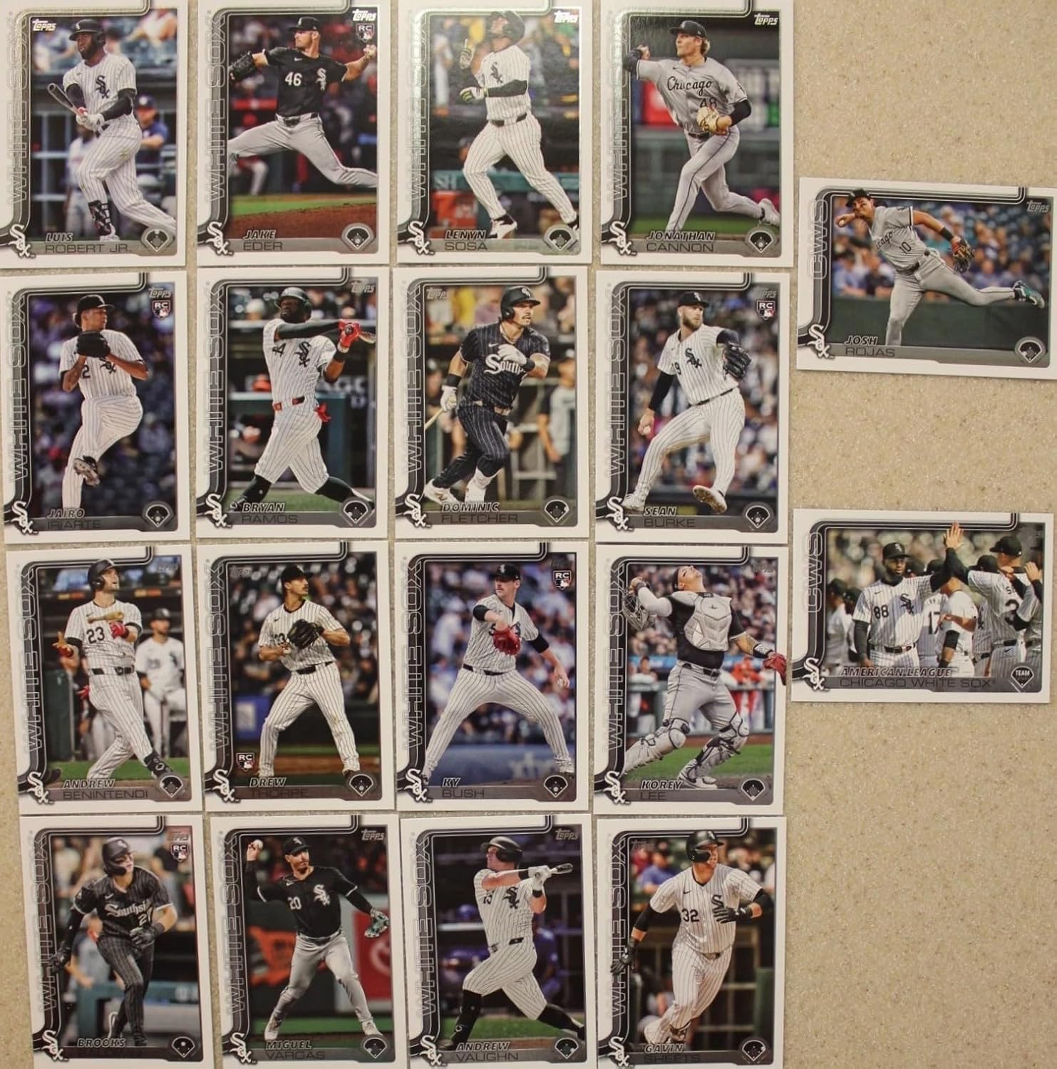 Amazon.com: Chicago White Sox 2025 Topps Complete Mint Hand Collated 18 ...