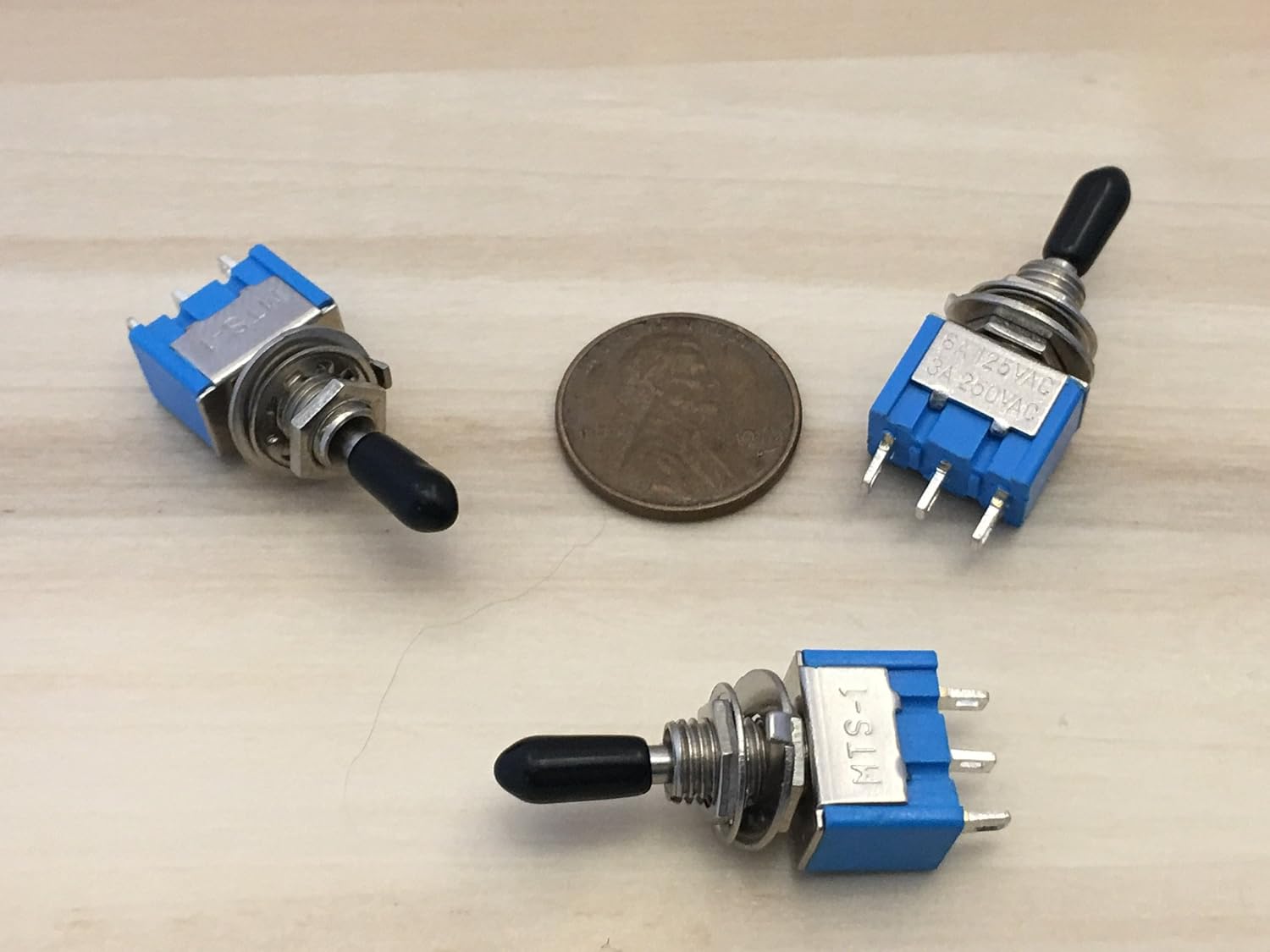 Amazon.com: 3 Black sleeve CAP SPDT 3 Pins 12v Momentary 6mm Toggle ...