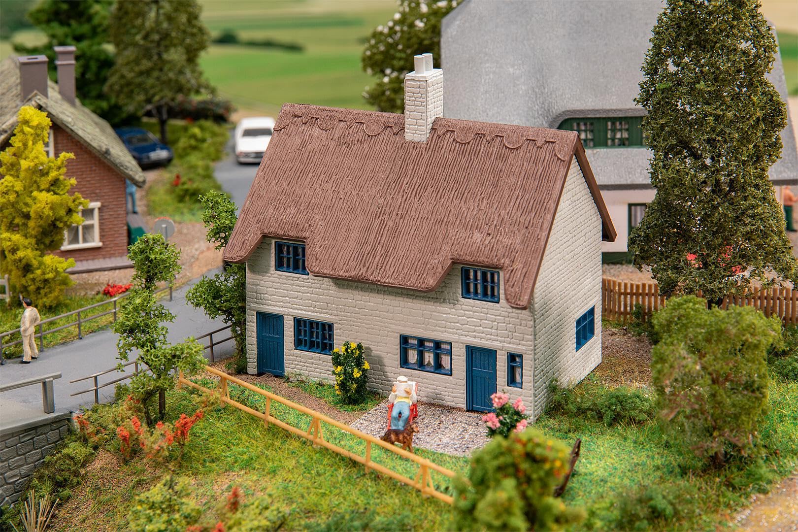 Diorama Building Kit FALLER 131313 Alpine Village Bakery Model Kit - HO ...