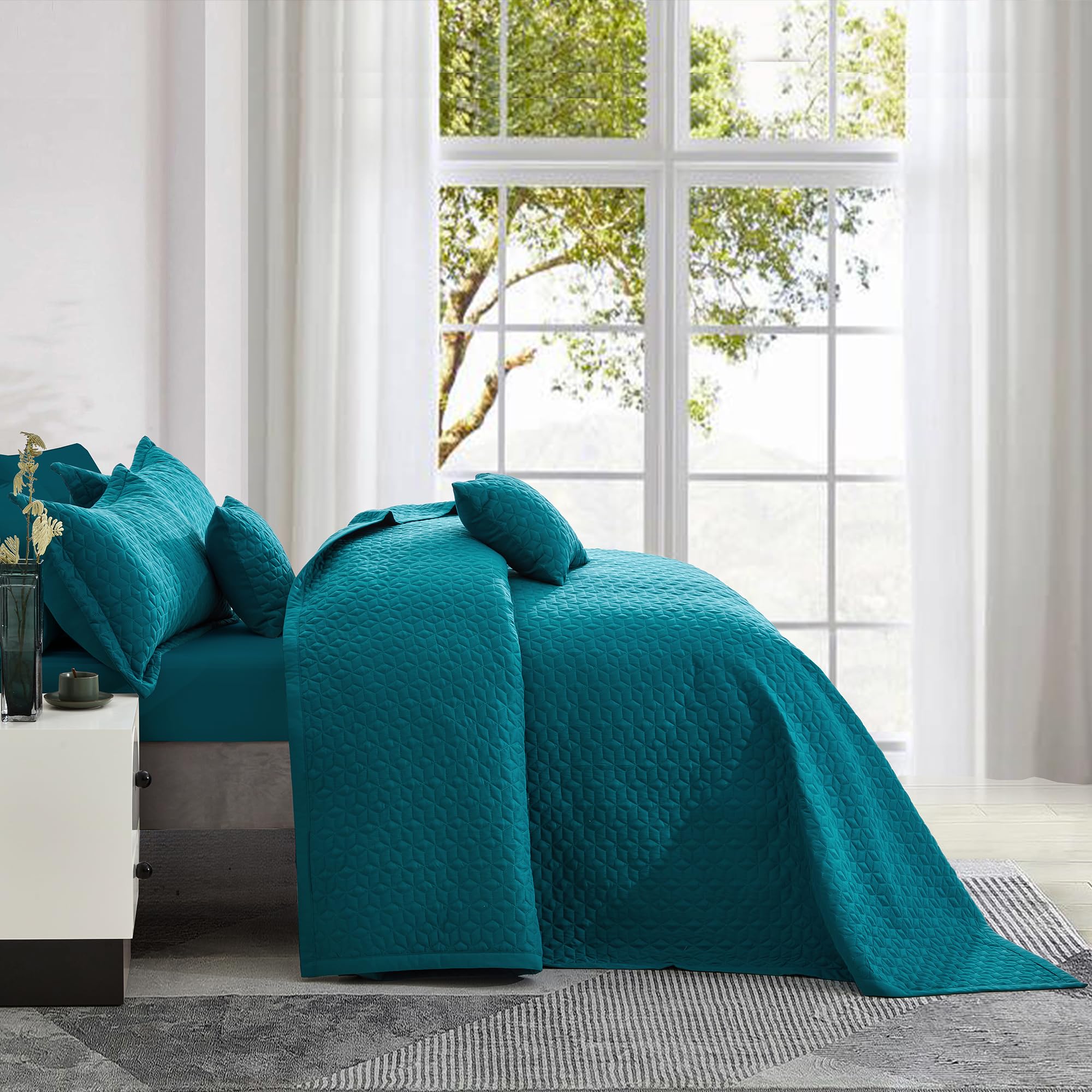 Snapklik.com : Blythease Oversized King Bedspread 128x120 Extra Wide